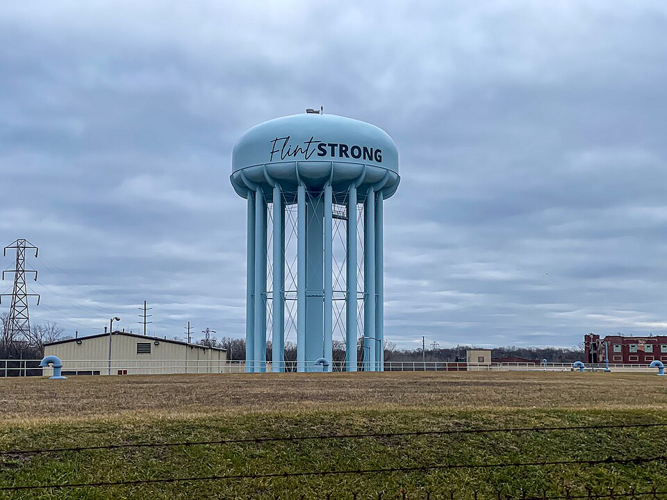 More than 10 years later, Flint declares its water safe after replacing ...