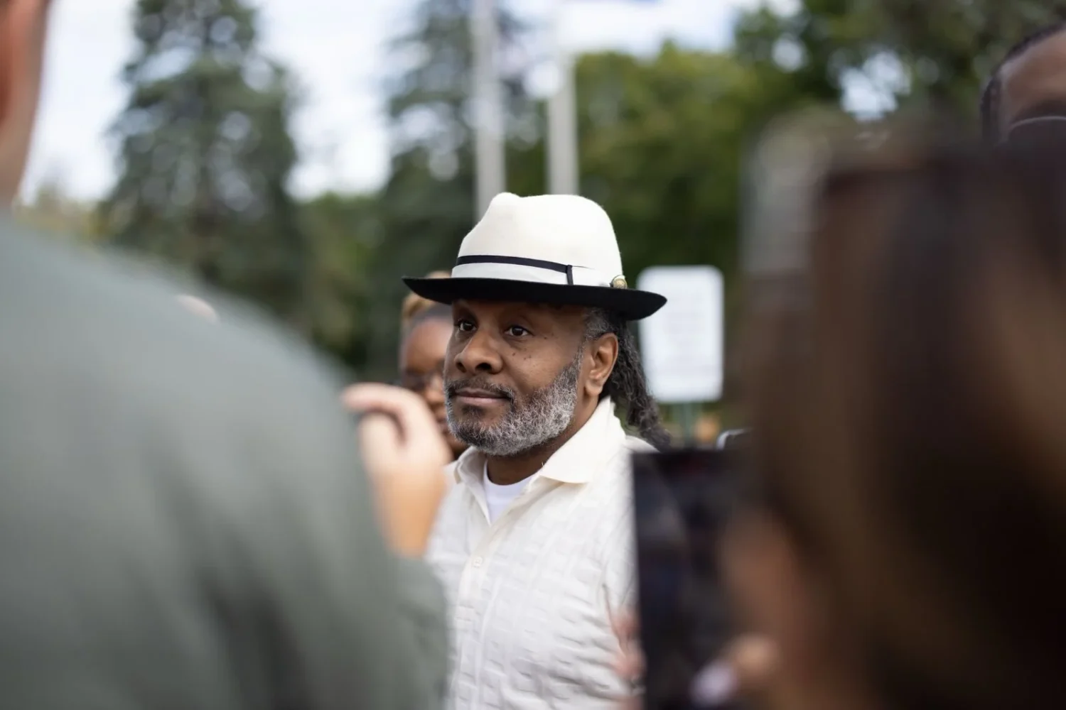 Minnesota man leaves prison after serving 27 years for a murder he didn ...